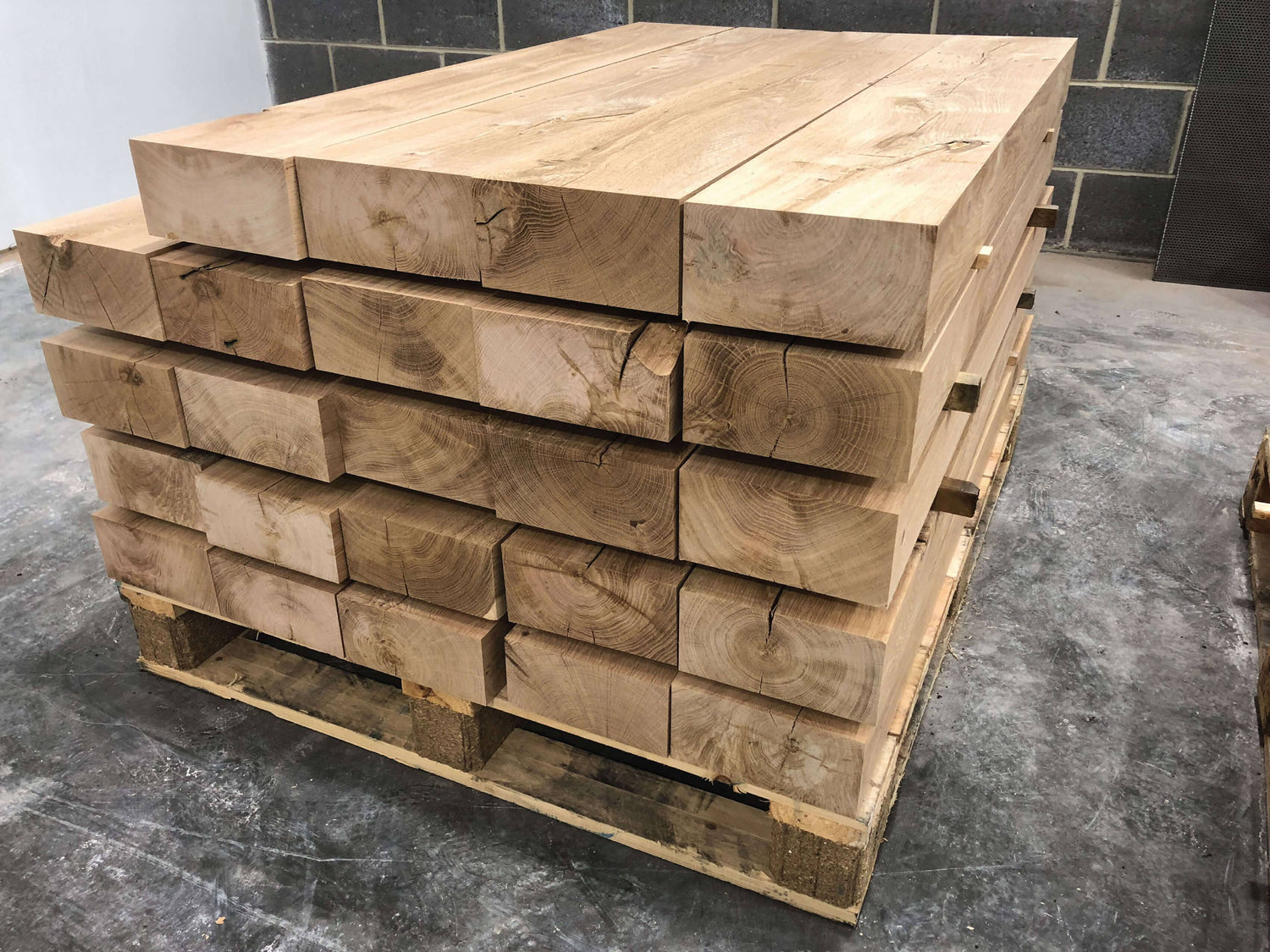 Wholesale Timber | Oak Beams | Air Dried Beams - Traditional Beams